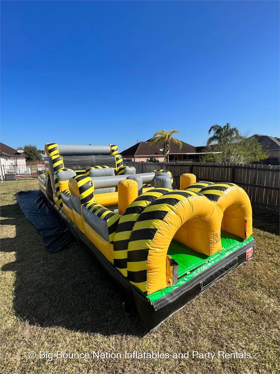40ft Nuclear Obstacle Course - Hire in Kentucky | Big Bounce Nation ...